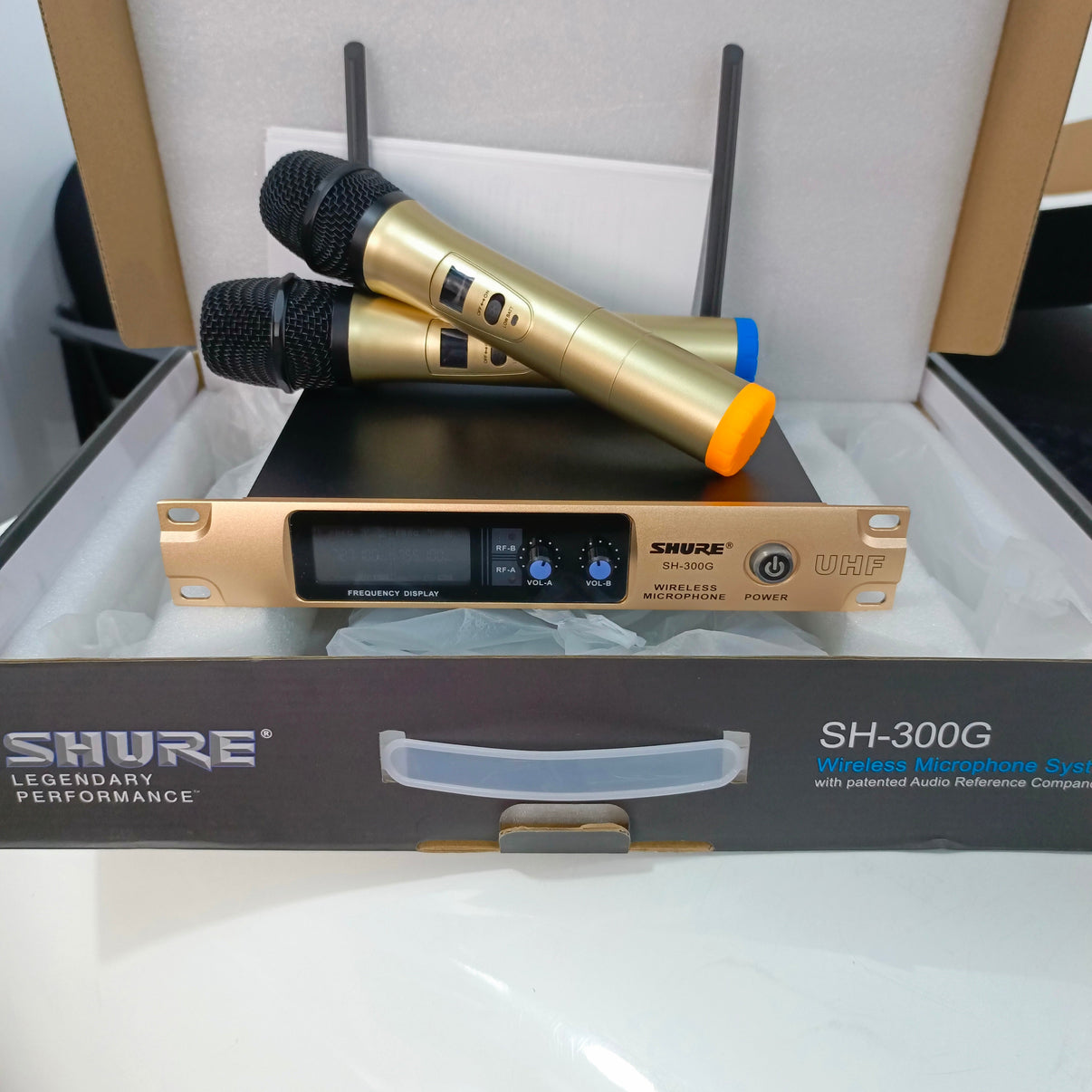 SHURE SH-300G Legendary Dual (2-Way) Wireless Dynamic Vocal Microphone ...