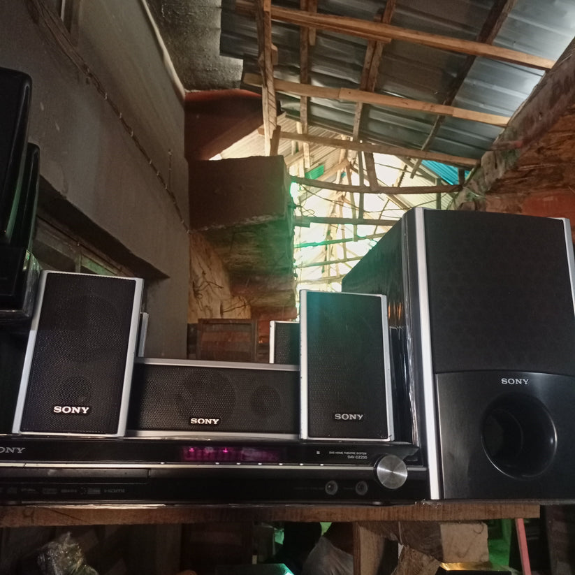 Sony DAV-DZ230 5.1Ch 850 Watts DVD Home Theater System - Foreign Used ...