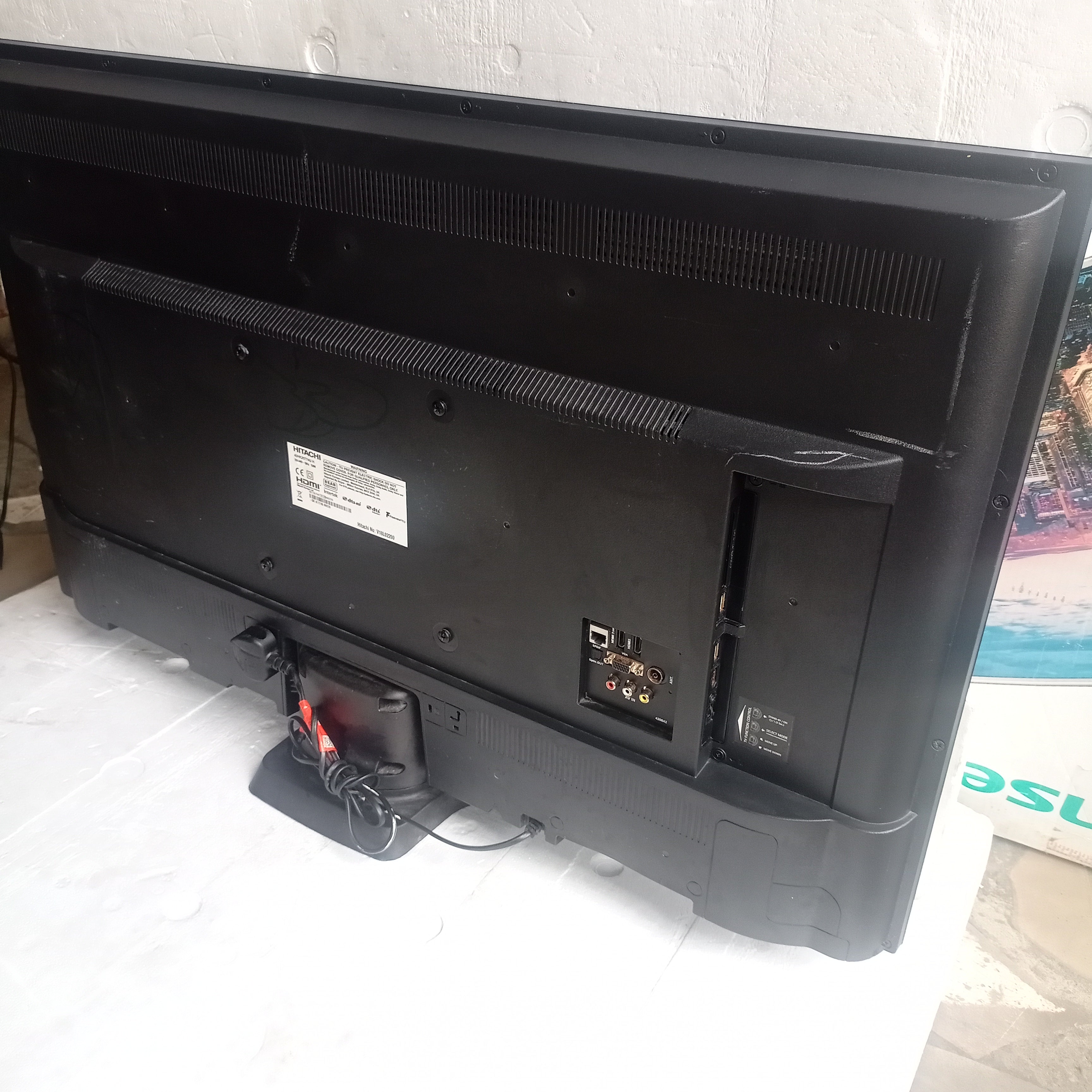 Hitachi 43 Inch 43HK25T74U Smart 4K UHD LED TV - Foreign Used – IFESOLOX