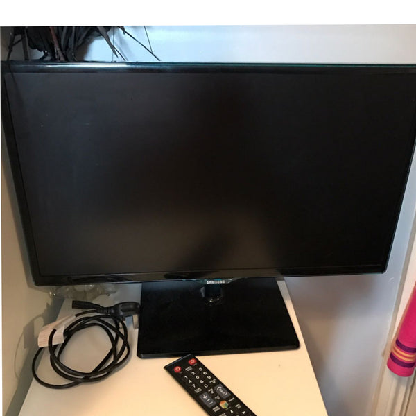 SAMSUNG 24 Inch LT24D390SW Smart Full HD LED TV (WiFi, Miracast, YouTu ...