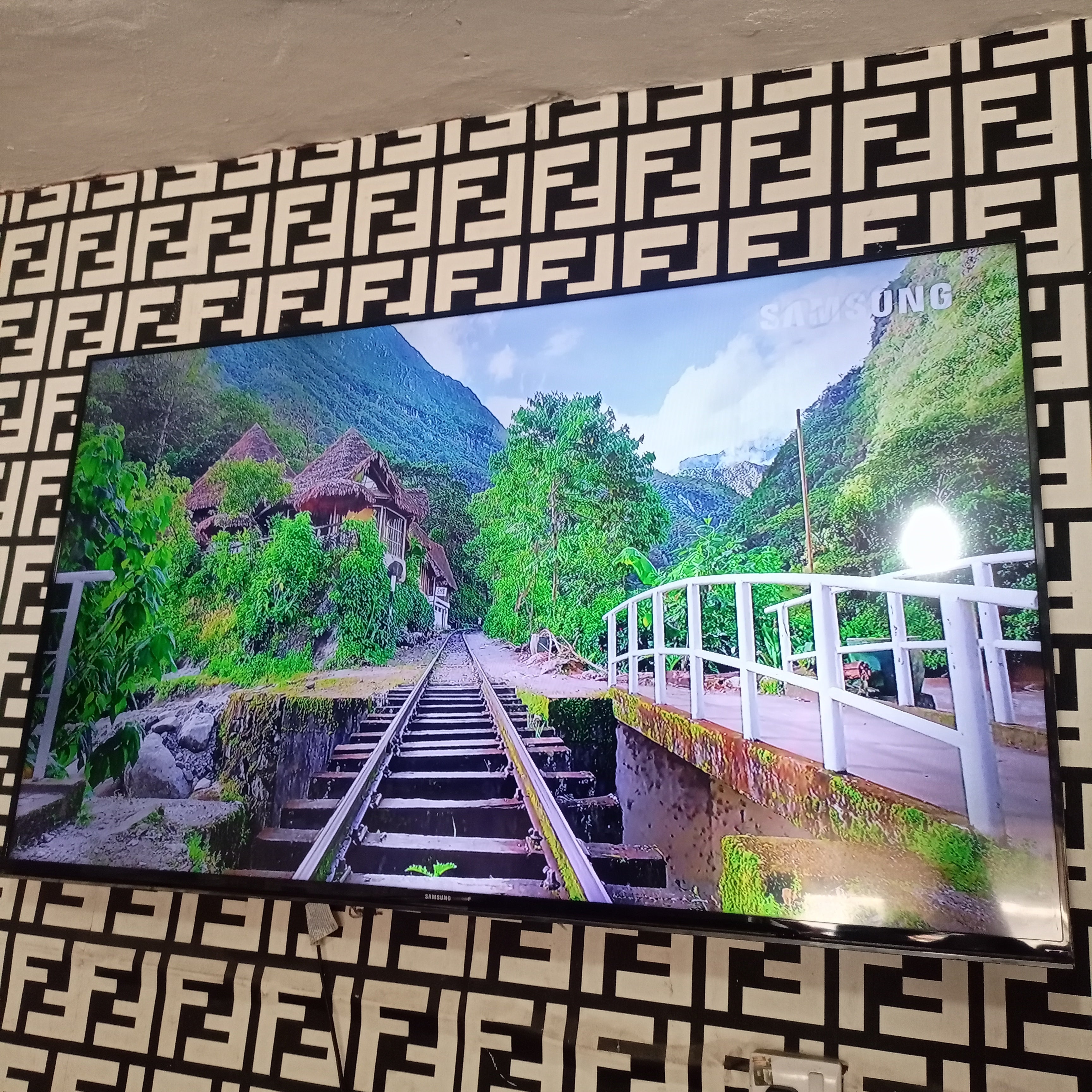 SAMSUNG 55 INCH USED TV – IFESOLOX